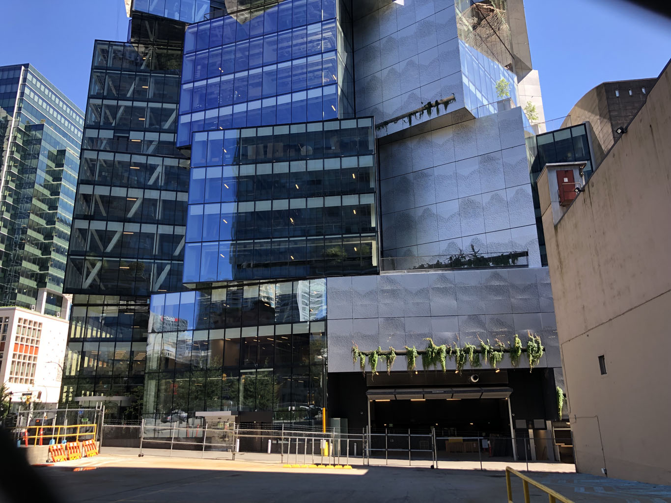 Deloitte Summit building information | Vancouver Office Space